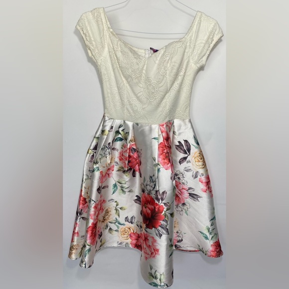 leyvas | Dresses | Layvas Lace And Floral Dress Beautiful For Special ...